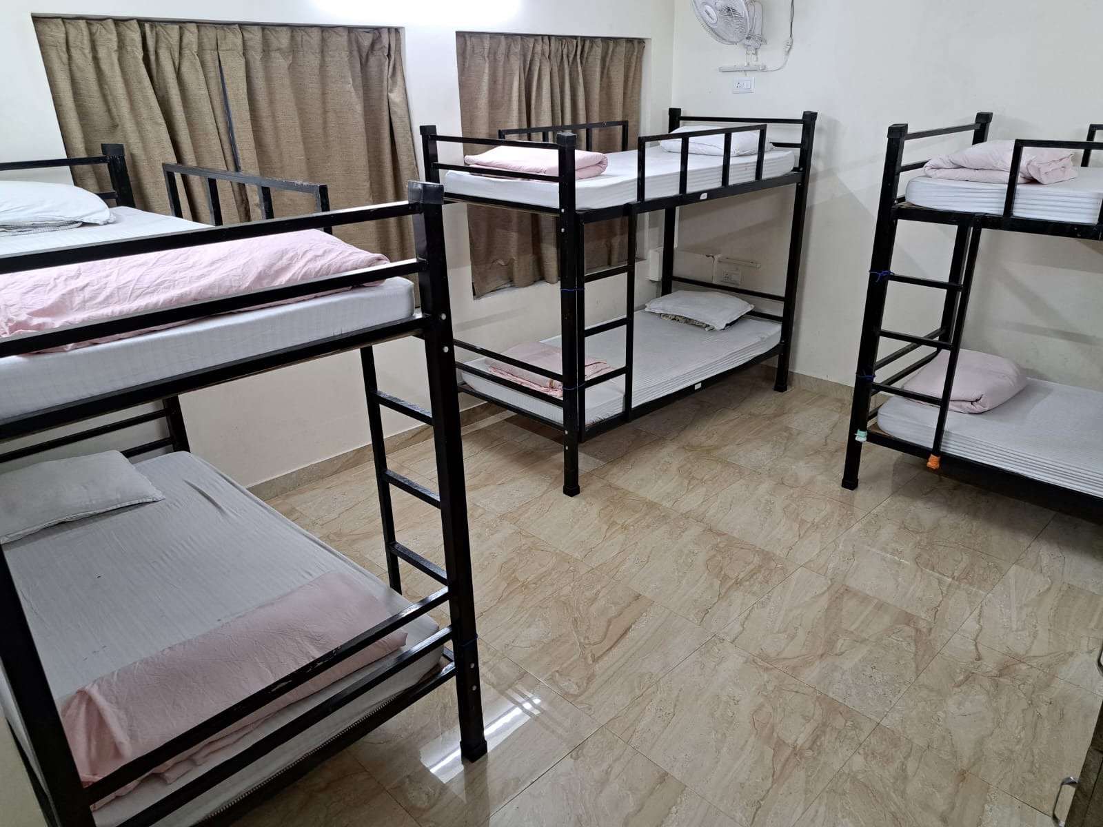 City Central Hostel - Backpackers Hostel in Kolkata
